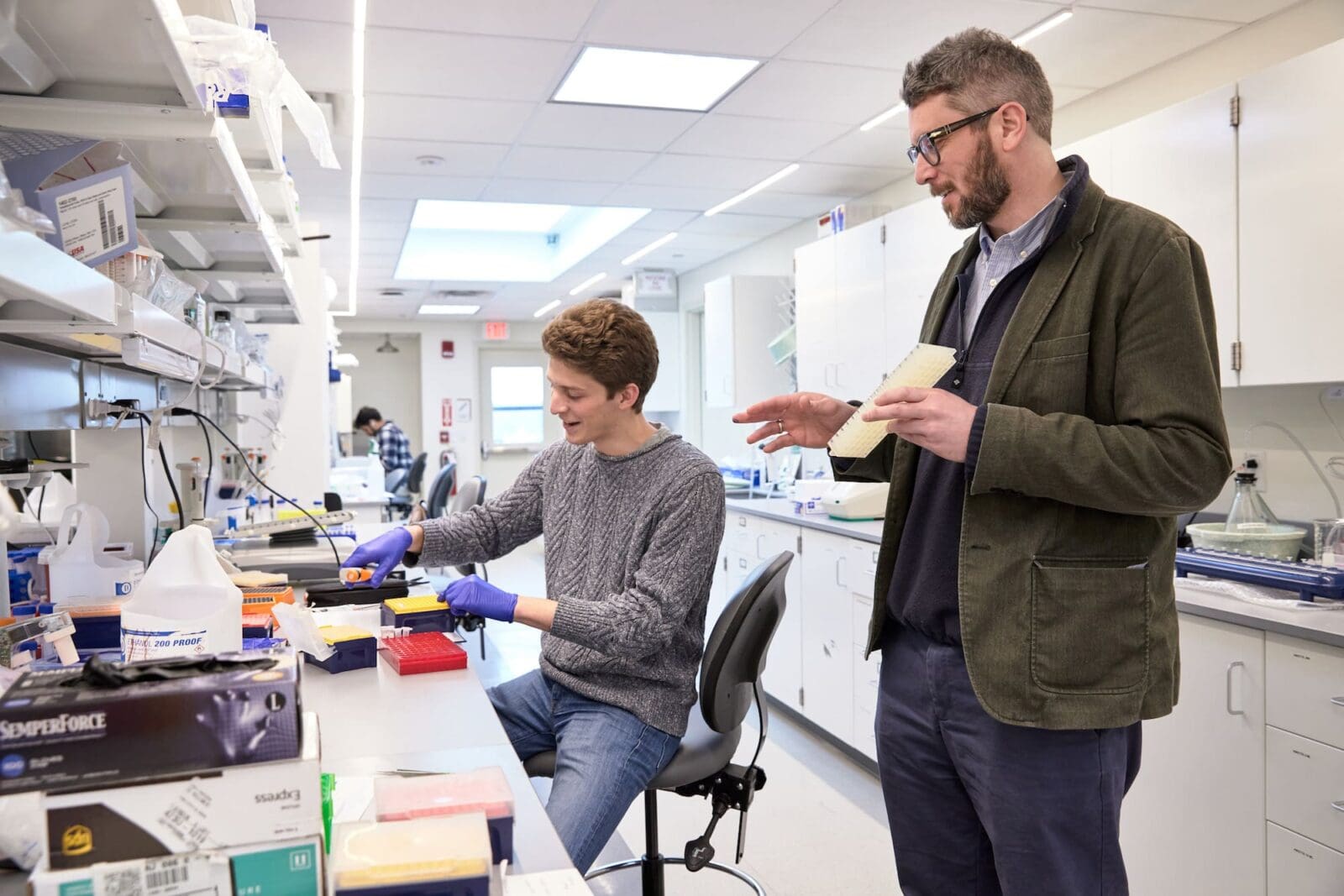 Brangwynne wins the Breakthrough Prize for revolutionary view of living ...