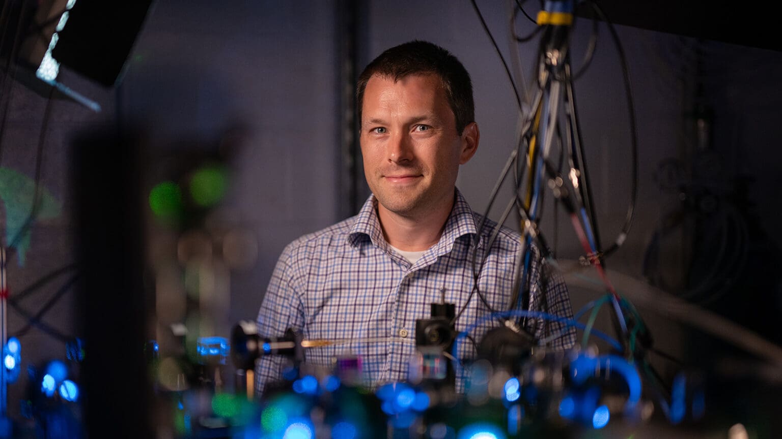 Harnessing the power of single atoms for quantum computing - Princeton ...