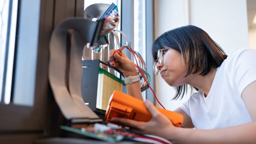 Surface steers signals for next-gen networks - Princeton Engineering