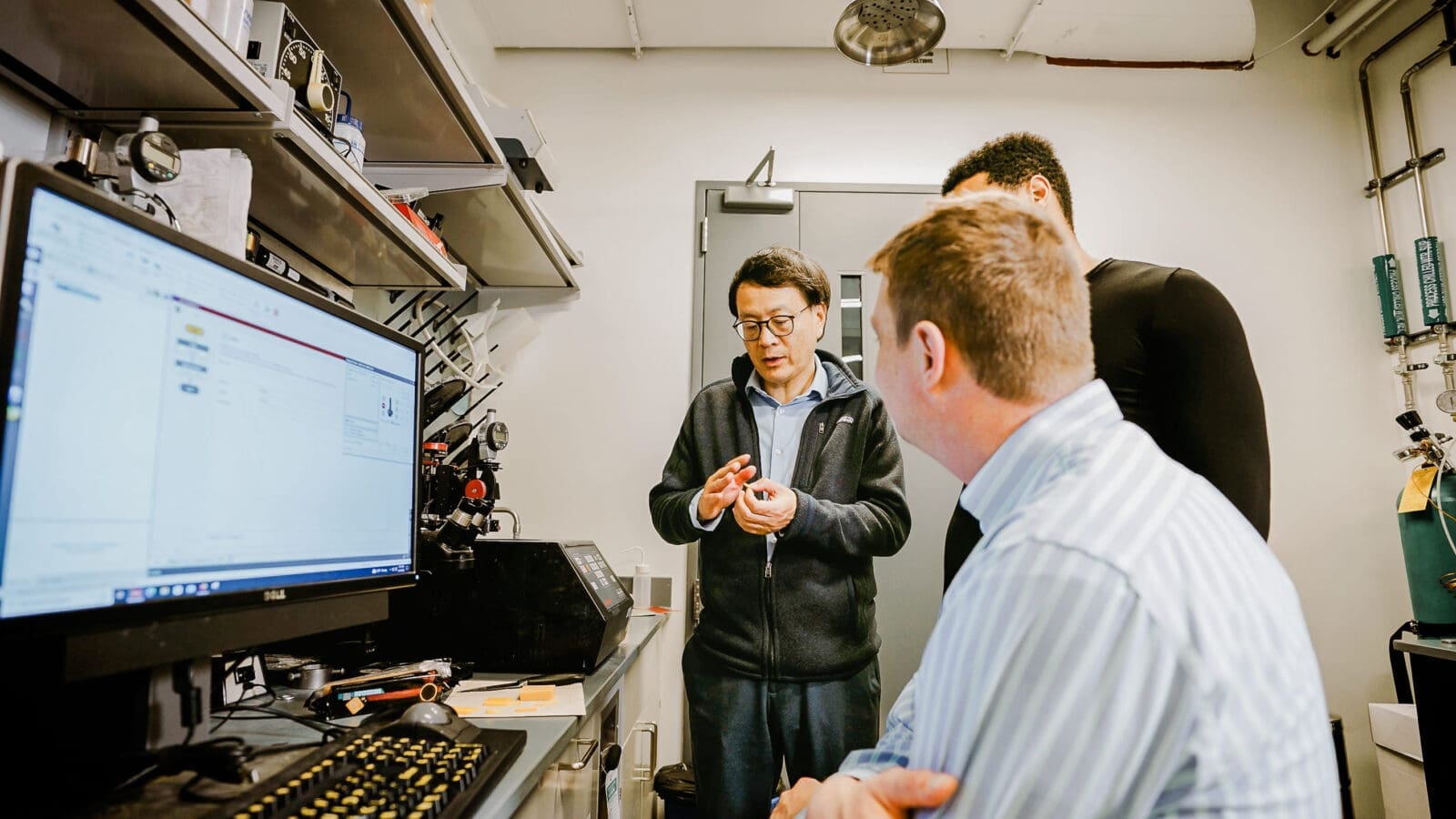 Like facial recognition for atoms, image distinguishes elements by ...